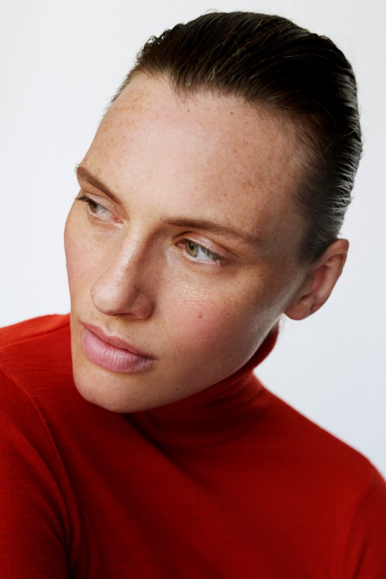 BEAUTY STORY WITH SANDRA – VALERIA MITELMAN